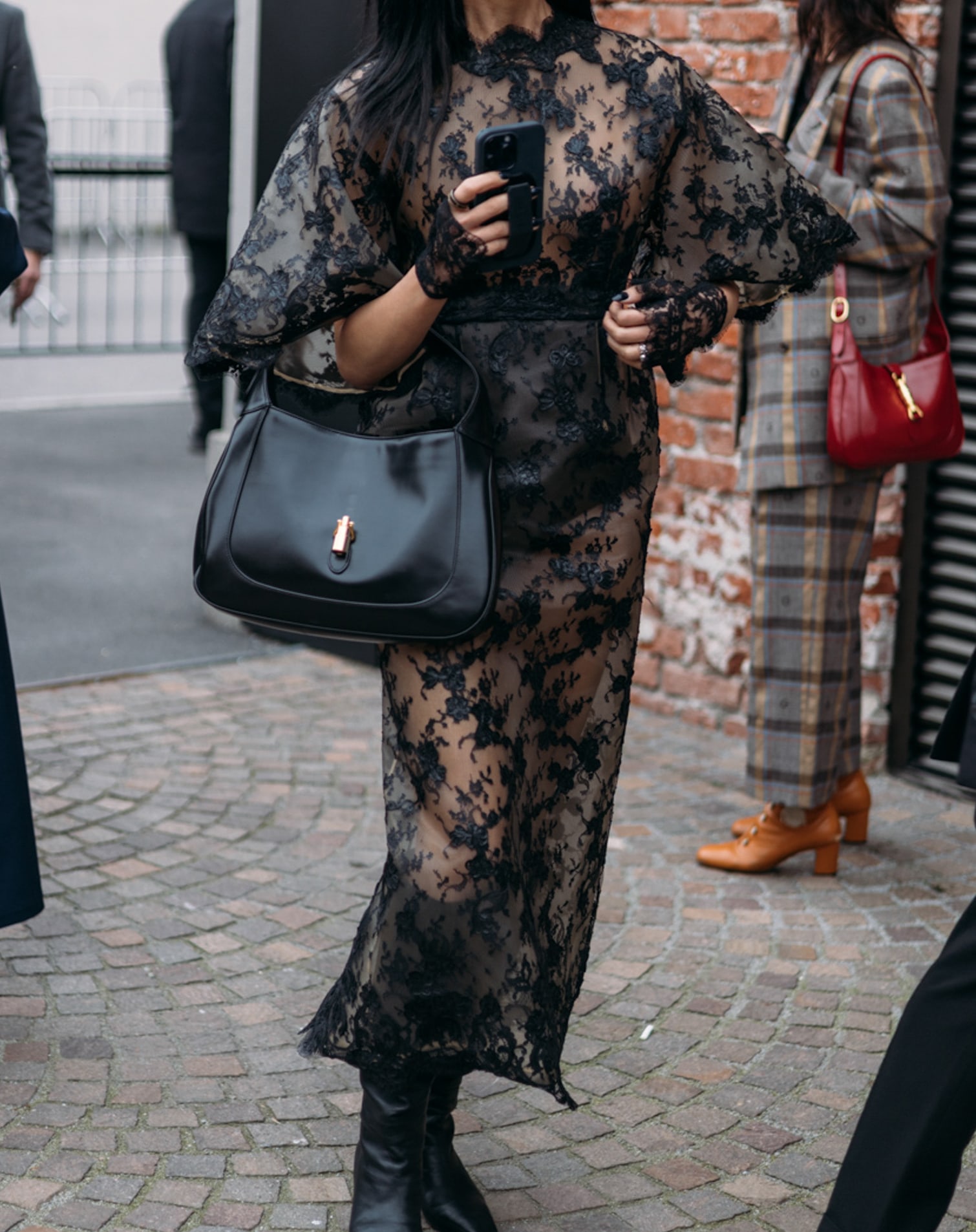 LVR Magazine: Pre-Fall ’23 - Fashion Trends - Day Lace